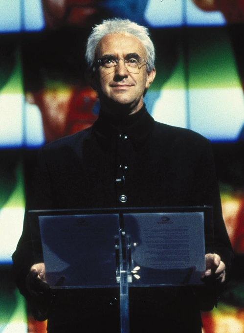 Elliot Carver | Wiki Méchants Fr. | Fandom