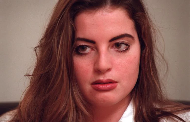 Lisa Michelle Lambert | Villains History Versos Galery Wiki | Fandom