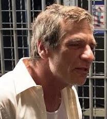 Louis Pappas | Wiki Villains Versos Galeria | Fandom