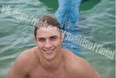 Alex Cubis Mako Mermaids