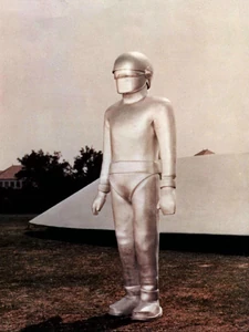 Gort (The Day the Earth Stood Still)/Gallery | Villains Wiki | Fandom