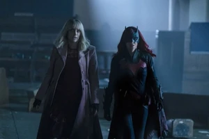 Alice (Arrowverse)/Gallery | Villains Wiki | Fandom