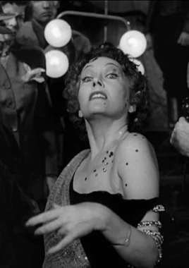 Norma Desmond | Villains Wiki | Fandom
