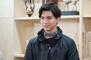 Black Parado/Kamen Rider Another Para-DX | Villains Wiki | Fandom