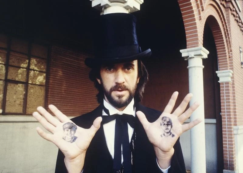 Mr. Dark (Something Wicked This Way Comes) | Villains Wiki | Fandom