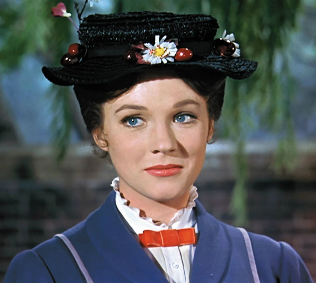 Mary Poppins | Disney Versus Non-Disney Villains Wiki | Fandom