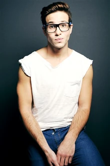Damien Lauretta | Violetta Wiki | Fandom