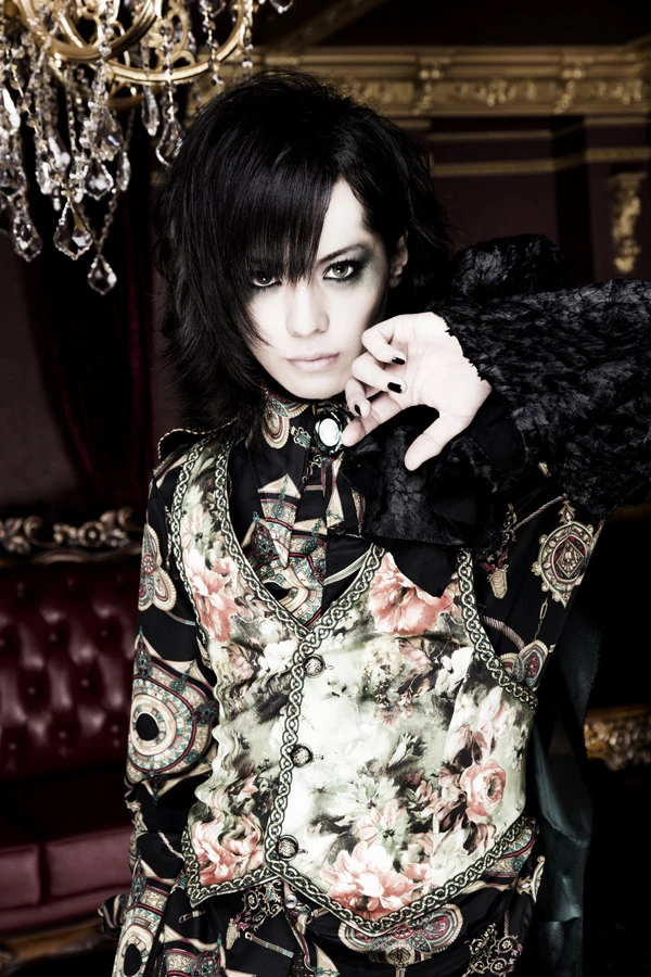 Hitomi | Wiki Visual Kei | Fandom