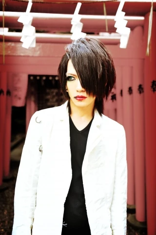 Shunsuke (Marco) | Wiki Visual Kei | Fandom
