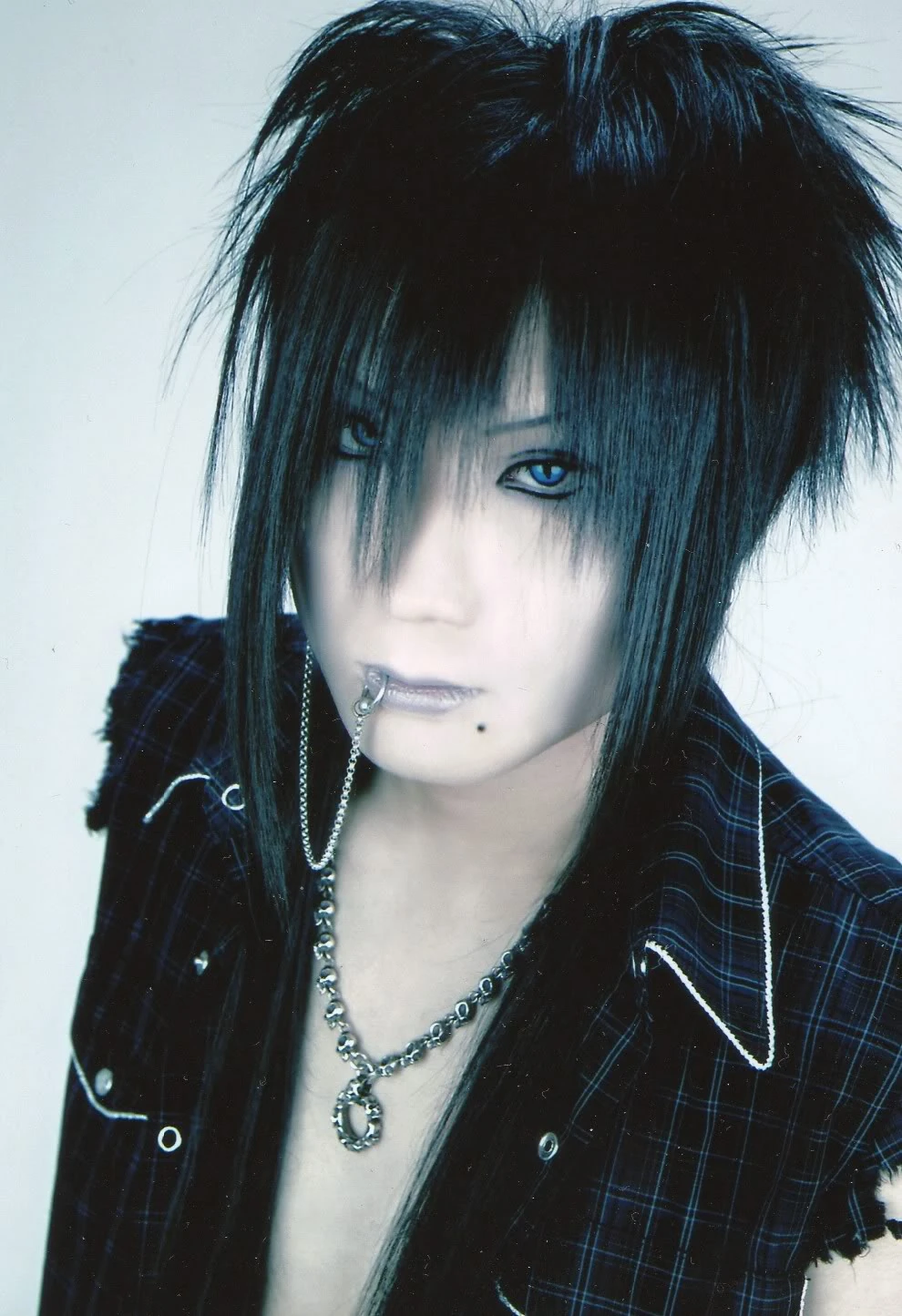 Aki (Sadie) | Wiki Visual Kei | Fandom