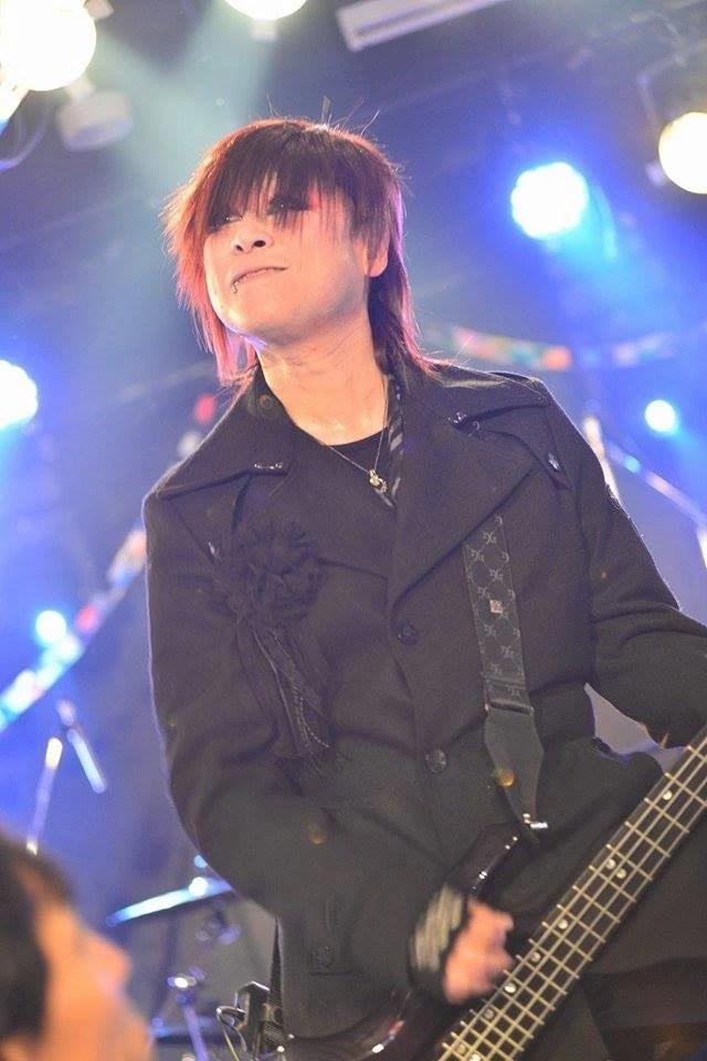 BELL-TOMMY | Wiki Visual Kei | Fandom