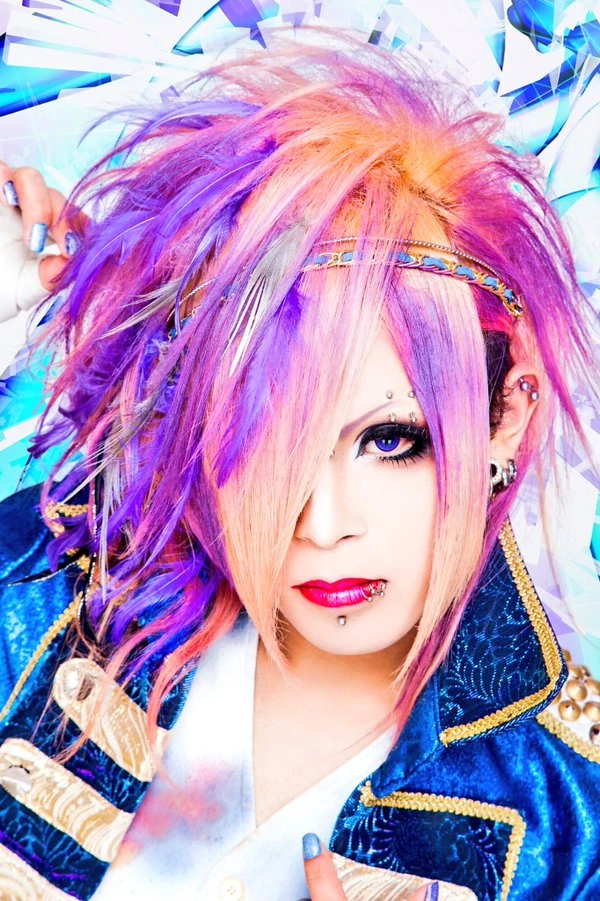 Tsubaki (Aloud) | Wiki Visual Kei | Fandom