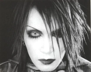 Közi | Wiki Visual Kei | Fandom