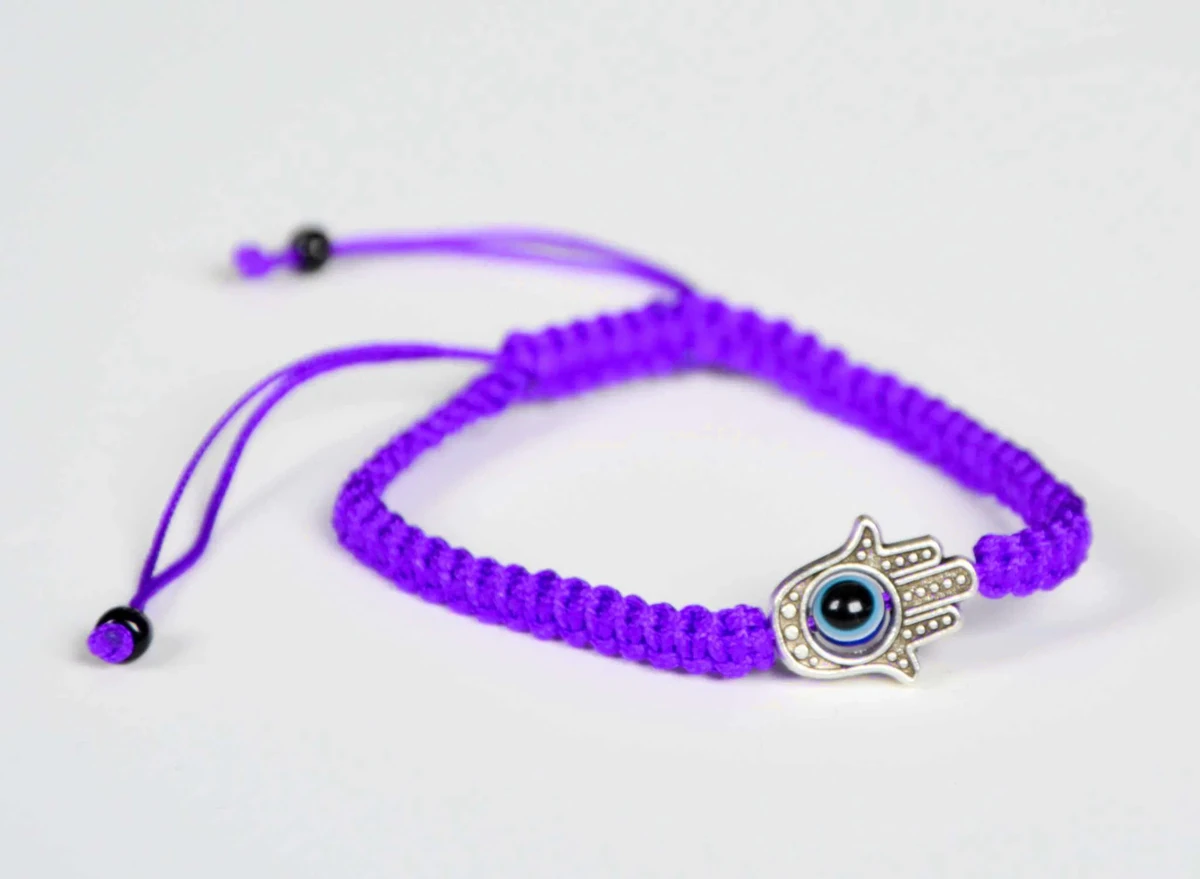 Purple bracelet | Vi'zarrdia Tale Wiki | Fandom