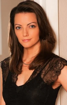 Kara Edwards | Voice Actors from the world Wikia | Fandom