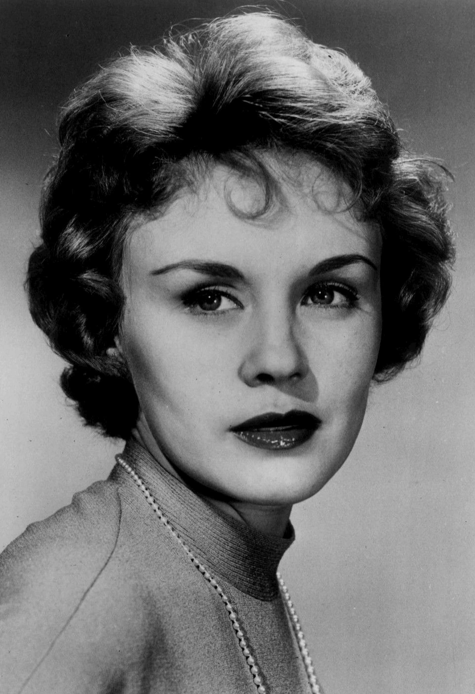 Lisa Daniels | Voice Actors from the world Wikia | Fandom