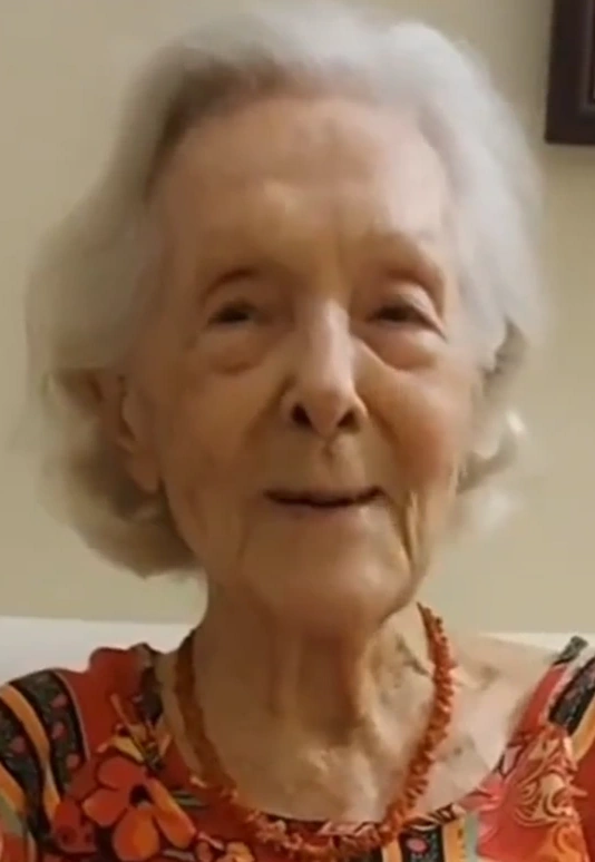 Beatriz Loureiro | Voice Actors from the world Wikia | Fandom