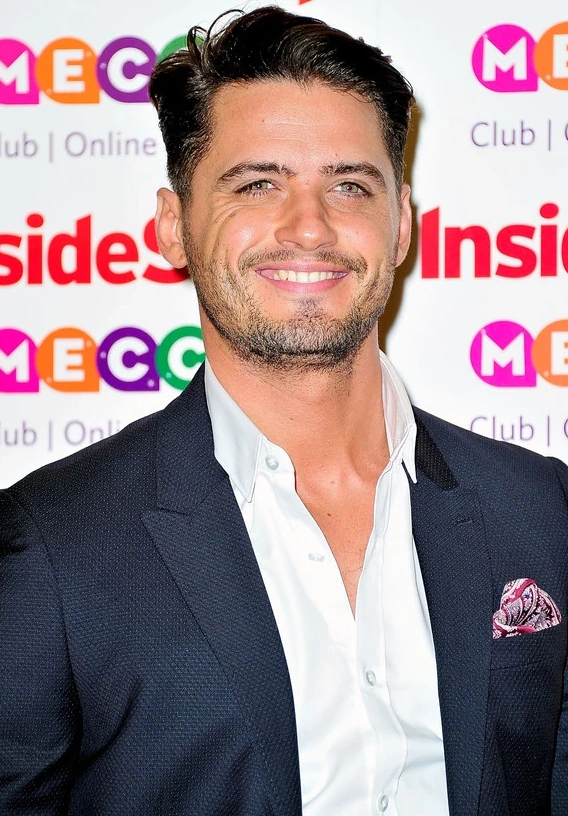 Fabrizio Santino | Voice Actors from the world Wikia | Fandom