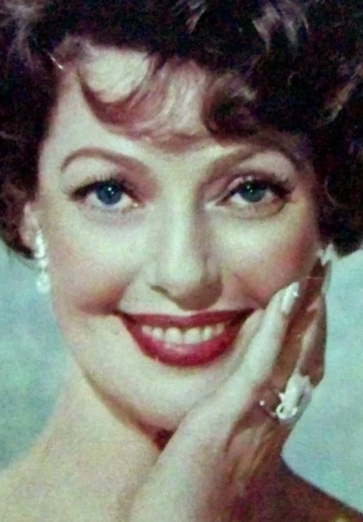Estelle Harris | Voice Actors from the world Wikia | Fandom