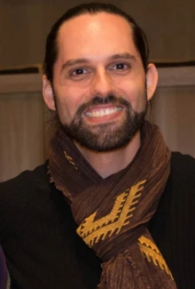 Alejandro Graue | Voice Actors from the world Wikia | Fandom