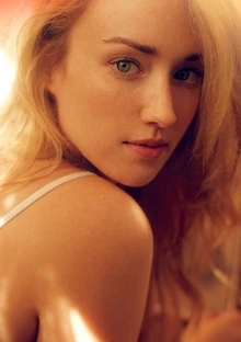 Ashley Johnson | Voice Actors from the world Wikia | Fandom