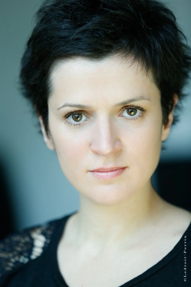 Delphine Saroli | Voice Actors from the world Wikia | Fandom