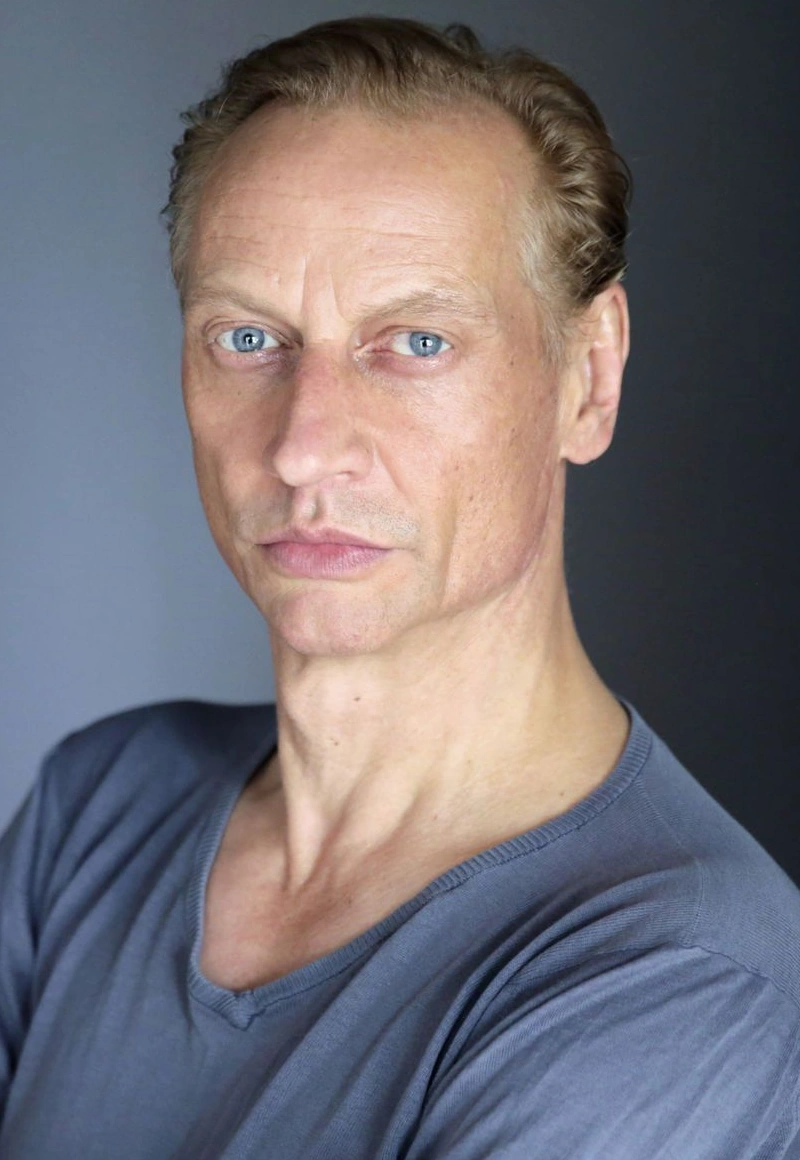 Victor Schefé | Voice Actors from the world Wikia | Fandom