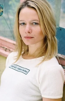 Julia Stoepel | Voice Actors from the world Wikia | Fandom