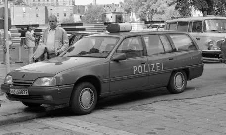 Opel Omega | Wiki Voitures de police | Fandom
