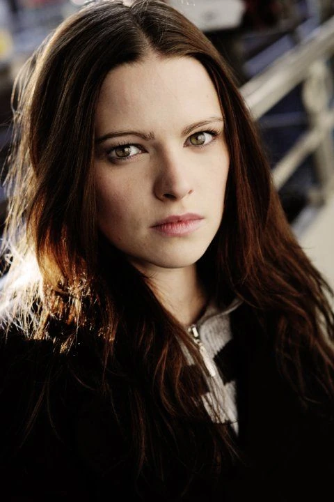 Charlotte Cruz | Voure Wiki | Fandom