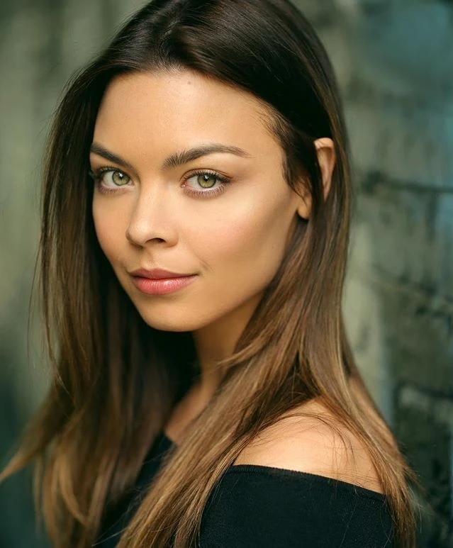 Courtney Carpenter | Voure Wiki | Fandom