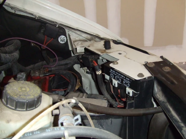 Radiator fan strip fuses | VW Eurovan Wiki | Fandom