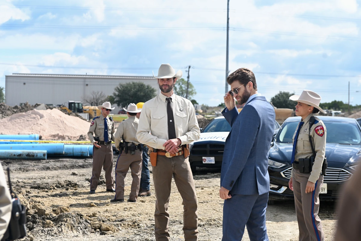 Partners and Third Wheels | Walkerpedia | Fandom