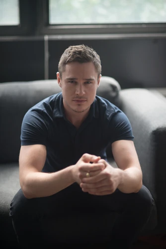 Sam Underwood | Wiki The Walking Dead | Fandom
