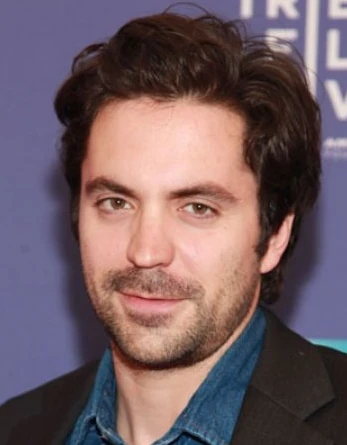 Rhys Coiro | Wikia The Walking Dead tiếng Việt | Fandom