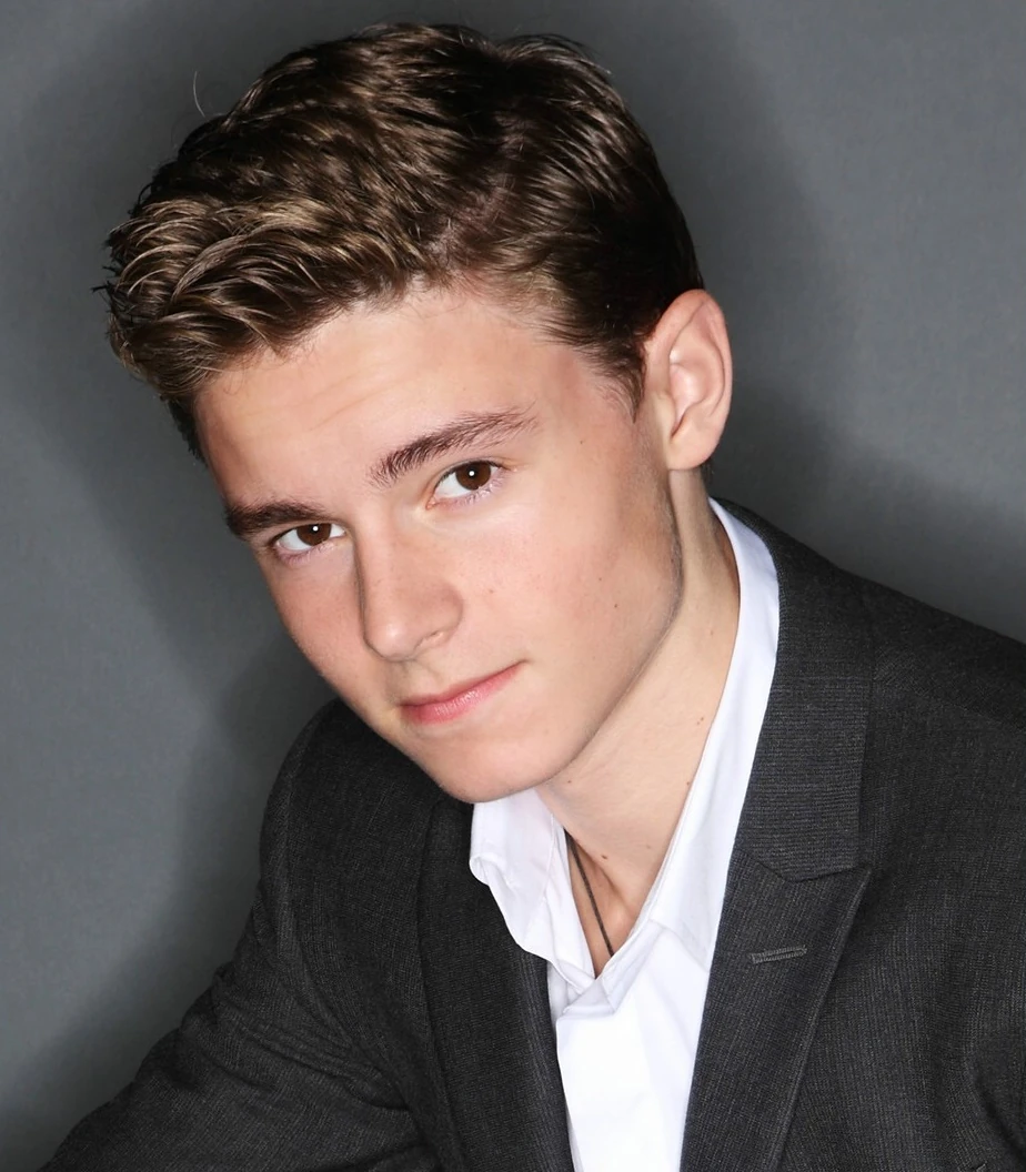 Callan McAuliffe | Wikia The Walking Dead tiếng Việt | Fandom