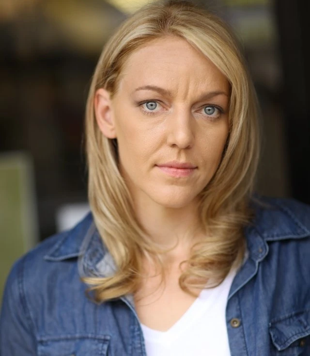 Kerry Cahill | Wikia The Walking Dead tiếng Việt | Fandom