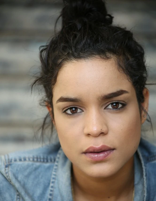 Elizabeth Ludlow | Wikia The Walking Dead tiếng Việt | Fandom