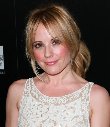 Emma Caulfield | Wikia The Walking Dead tiếng Việt | Fandom