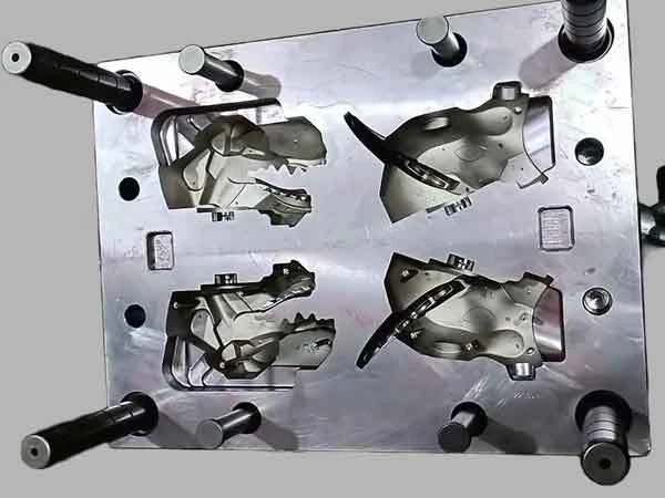 Action Figure Injection Molds | Warehouse 13 Artifact Database Wiki ...