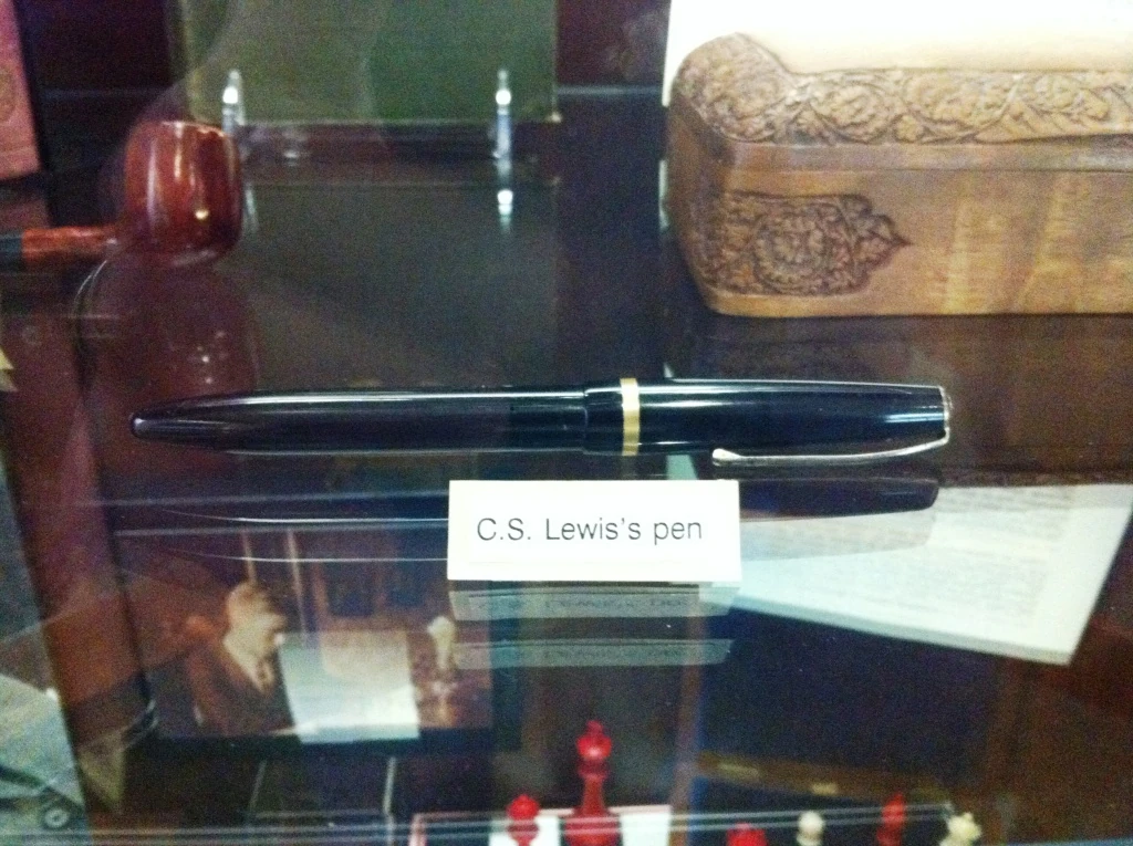 C. S. Lewis' Writing Pen | Warehouse 13 Artifact Database Wiki | Fandom