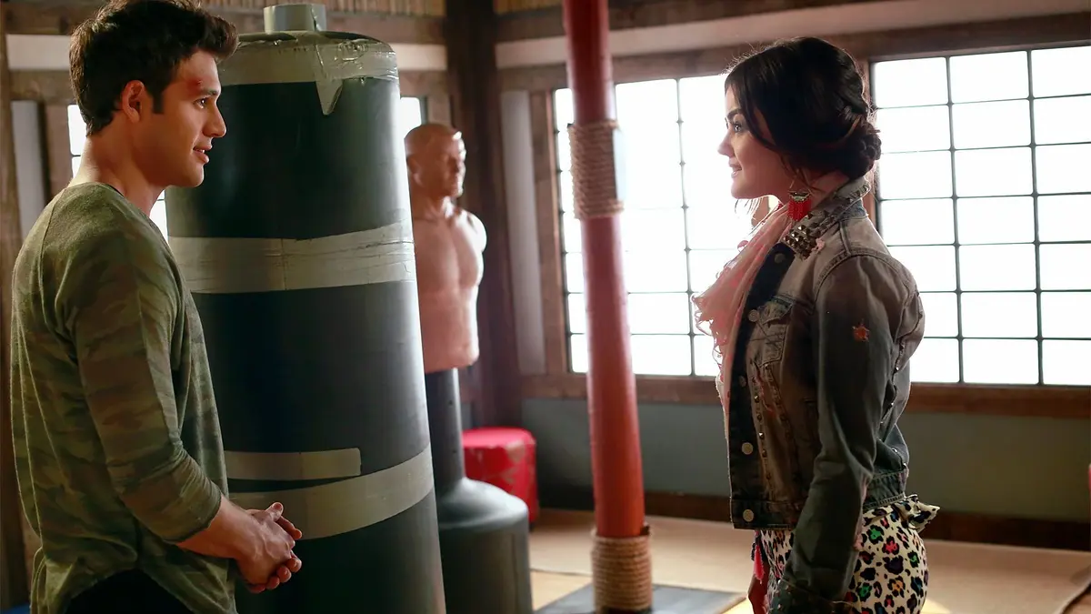 Close Encounters (Pretty Little Liars) | Warner Bros. Entertainment ...