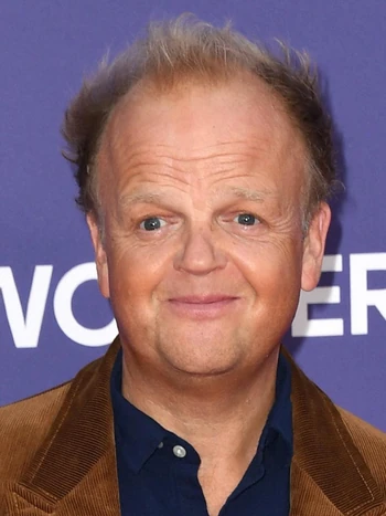 Toby Jones | Warner Bros. Entertainment Wiki | Fandom
