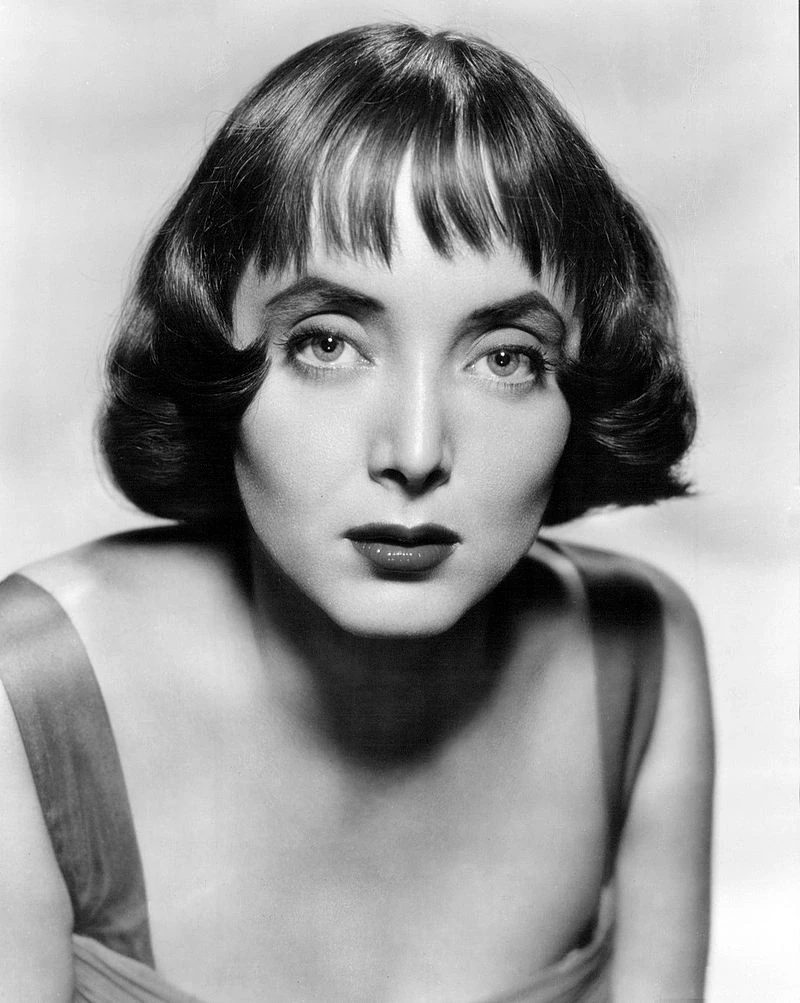 Carolyn Jones | Warner Bros. Entertainment Wiki | Fandom