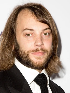 Angus Sutherland | Warner Bros. Entertainment Wiki | Fandom