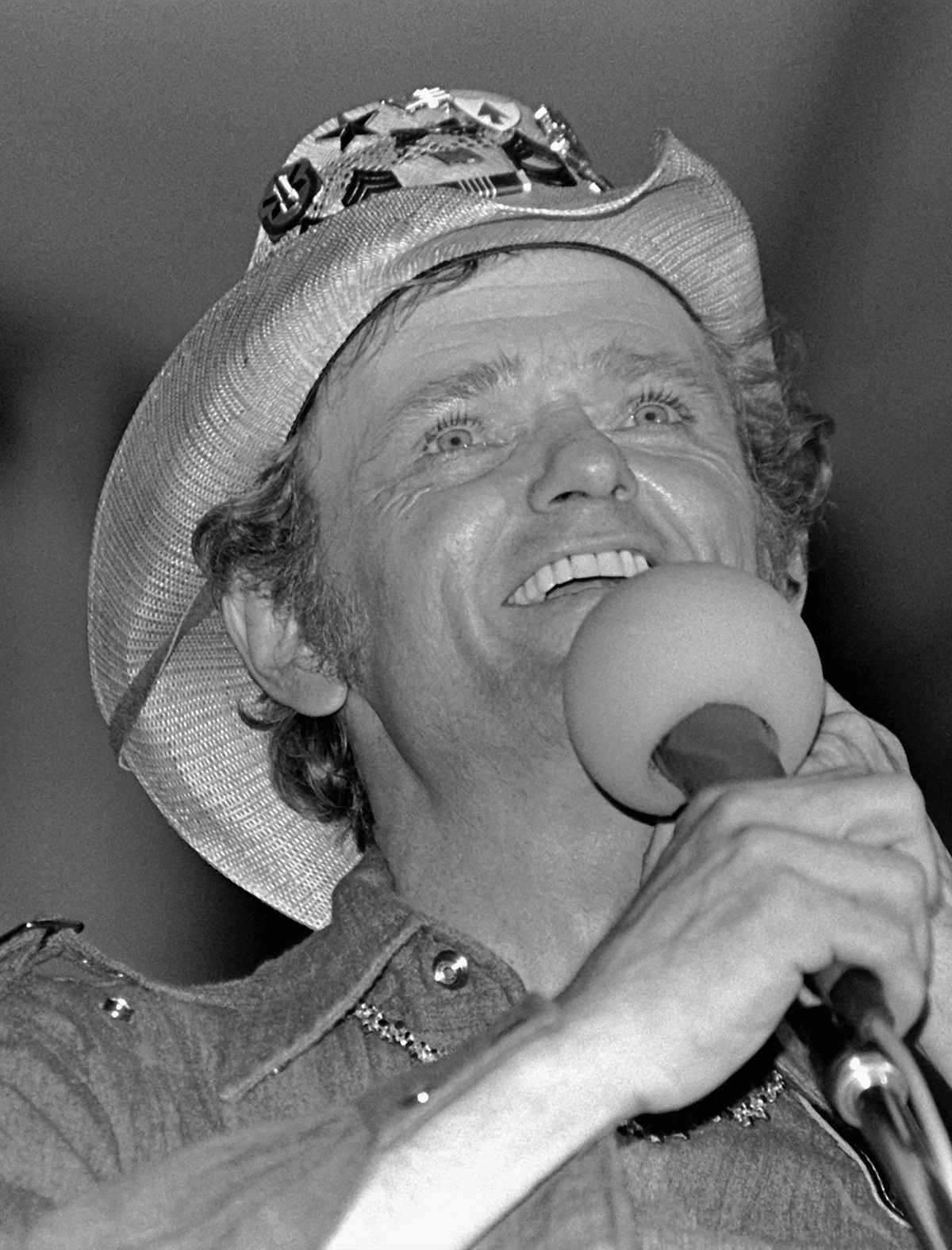 Jerry Reed | Warner Bros. Entertainment Wiki | Fandom