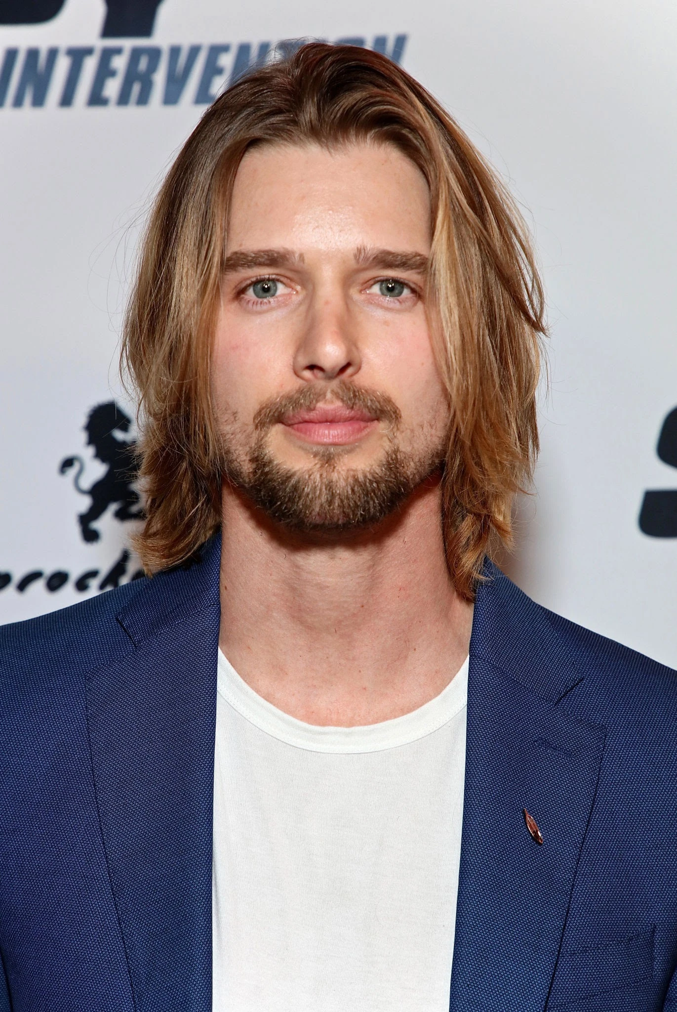 Drew Van Acker | Warner Bros. Entertainment Wiki | Fandom