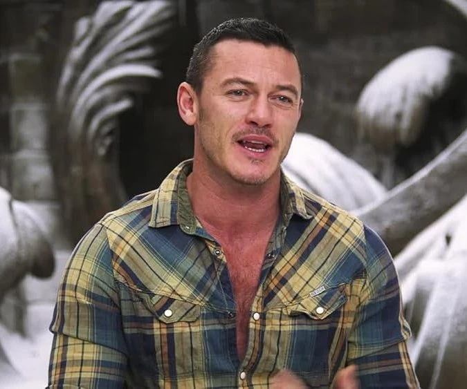 Alec Swan | Warner Bros Fanon Wiki | Fandom