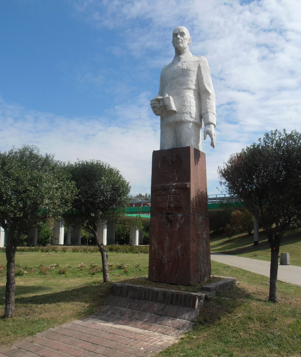 Pomnik Zygmunta Berlinga | Warszawikia | Fandom