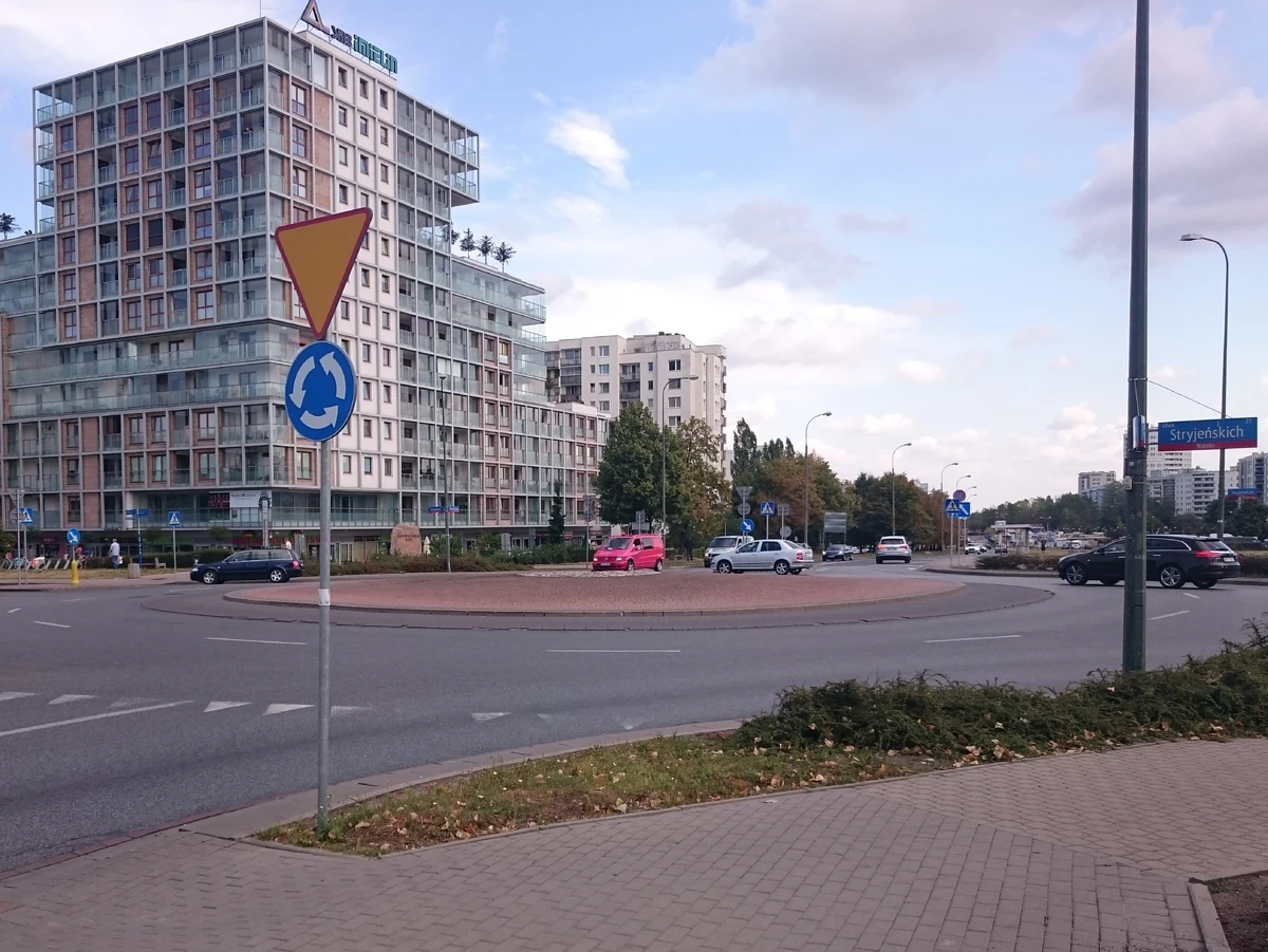 Rondo Dereniowa | Warszawikia | Fandom